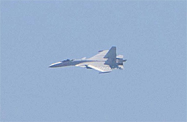 The first test flight photos of the J-15T were exposed. The upgraded ...