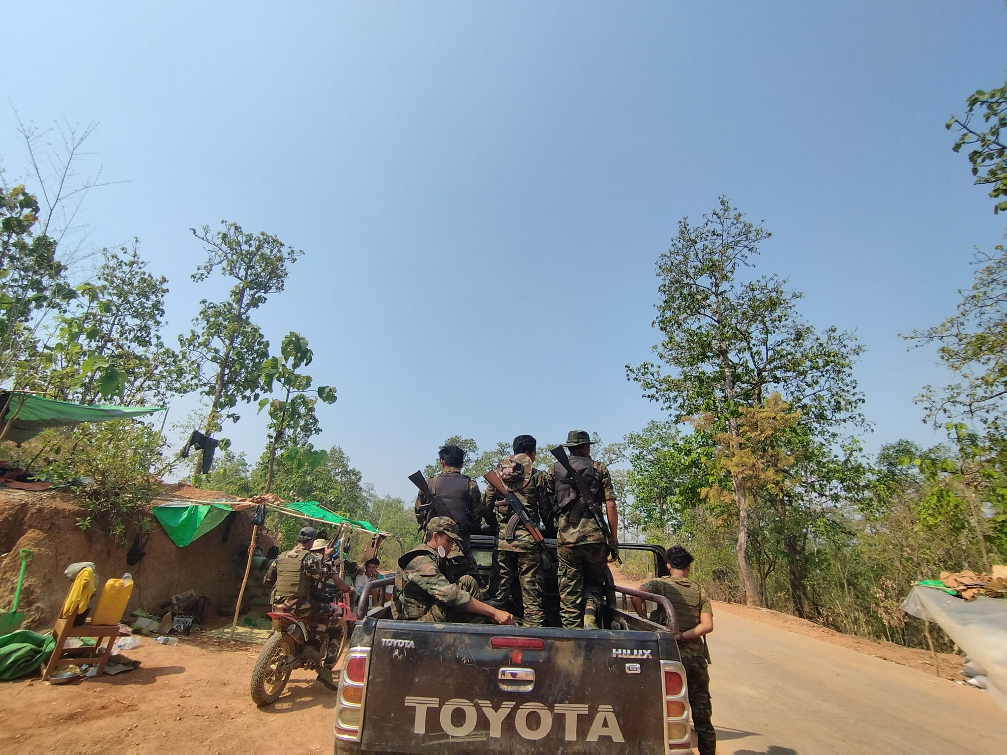 The People's Defense Army fought fiercely with the Myanmar Army and the ...