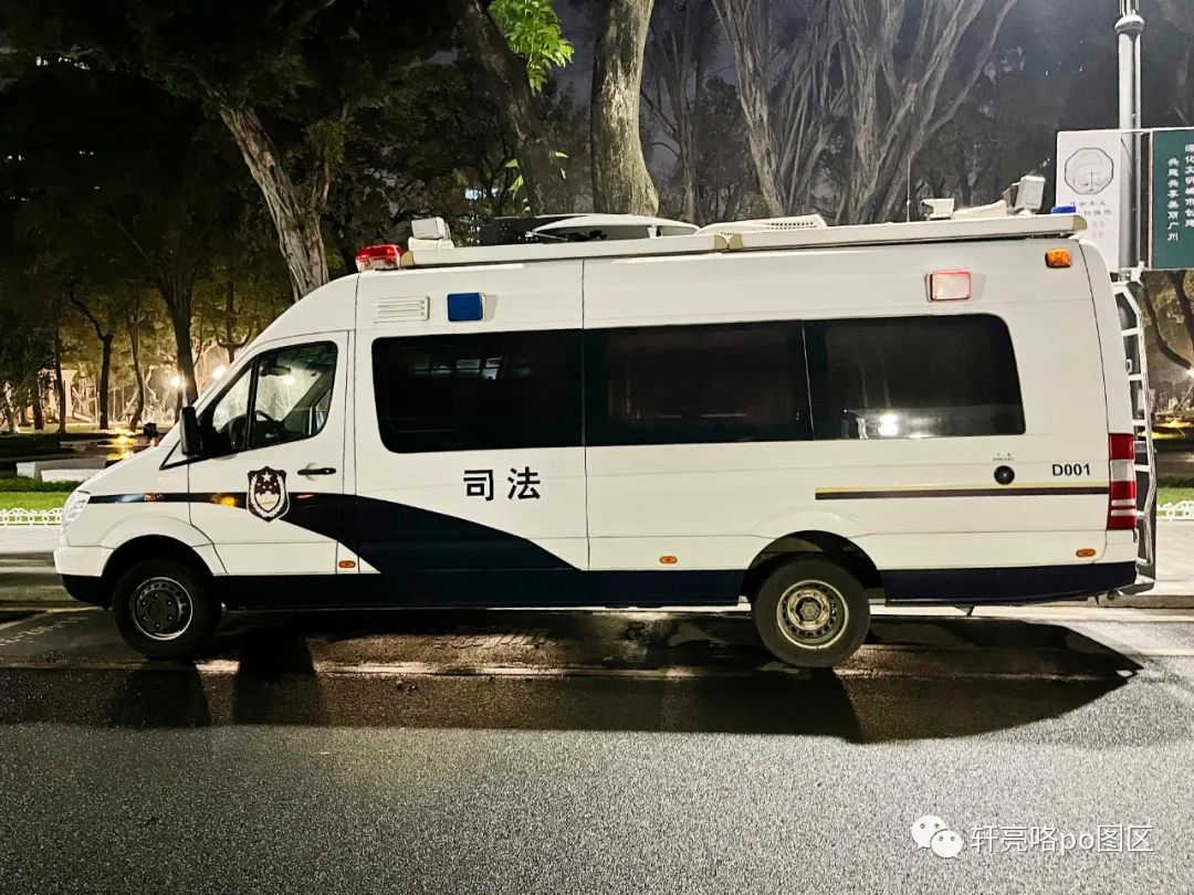 Mercedes-Benz Sprinter Police Car/Mercedes-Benz Sprinter 906 on the ...