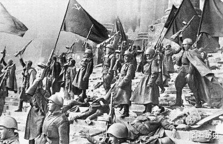 WWII: Germany - The Fall of Berlin - iNEWS