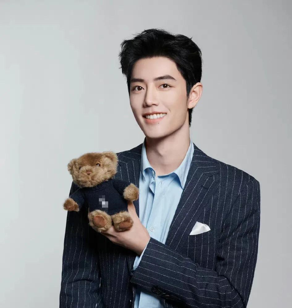 Xiao Zhan, who was by your side at that time? - iNEWS