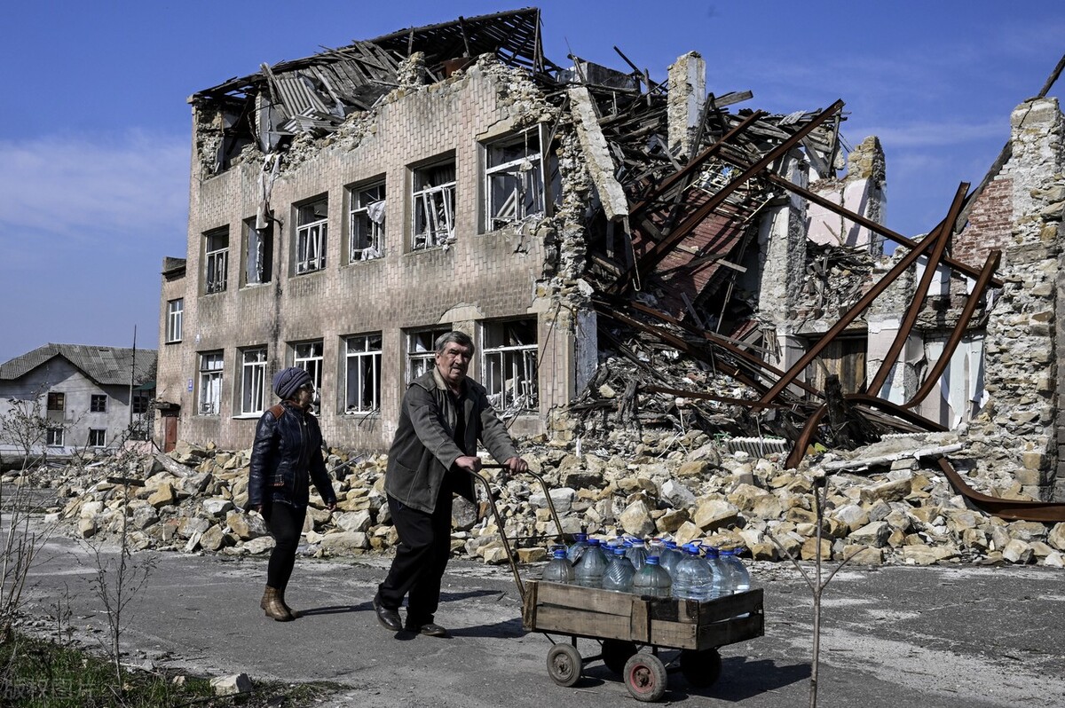 Western aid to Ukraine is showing signs of fatigue, and the first ...