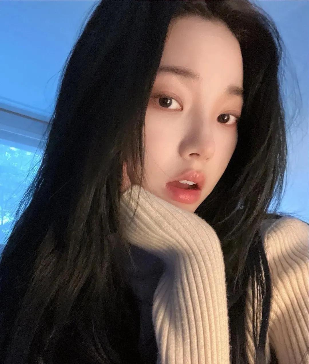 Liu Zhimin (KARINA), South Korean beauty singer, member of the girl ...
