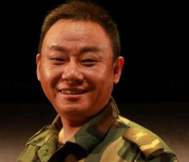 Actor Shao Feng; in order to save his sick wife from bankruptcy, she ...