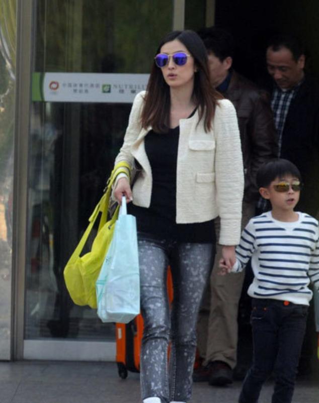 56-year-old Wang Zhiwen's family travels: old-fashioned, and his wife ...