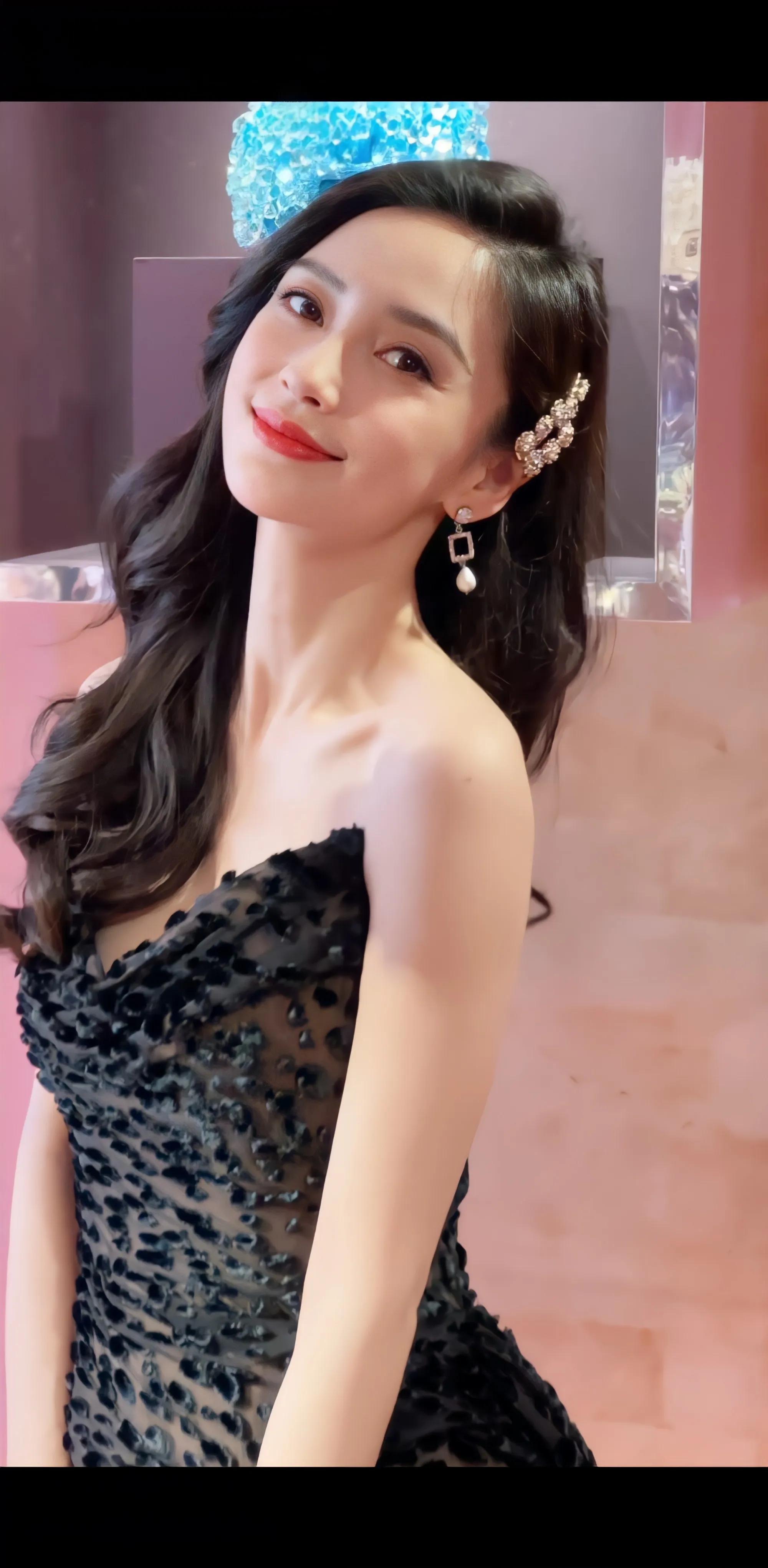 Angelababy's face is in Jiangshan! It is very beautiful! - iMedia