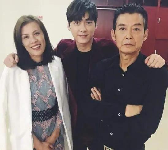 Li Yifeng: His parents said that he couldn't find any fault when he was ...