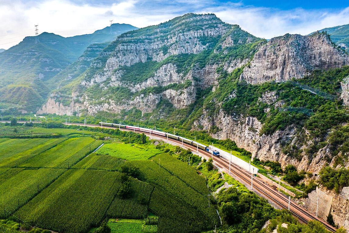 The small town next to the provincial capital of Shanxi, with two ...