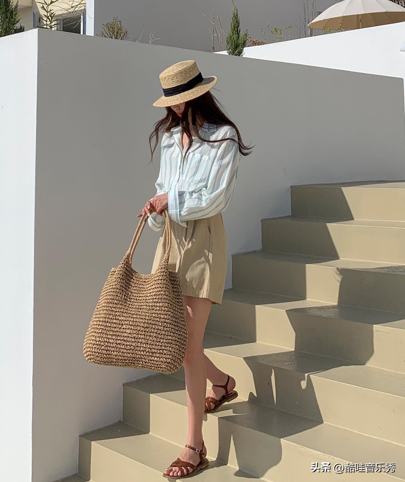 Why are there so many light-colored clothing in summer? - iMedia