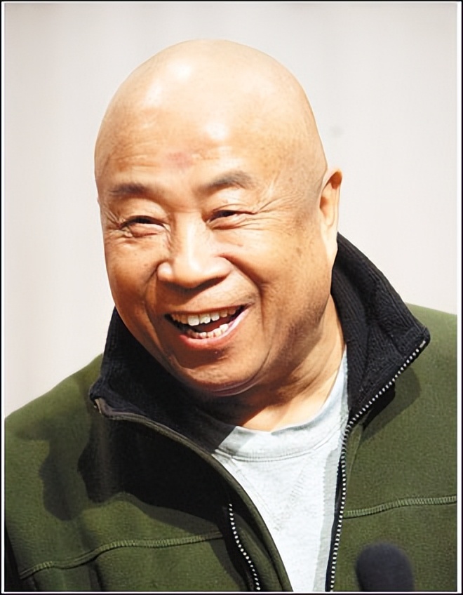 Fang Li live broadcasts "kneeling and begging" to arrange filming in ...