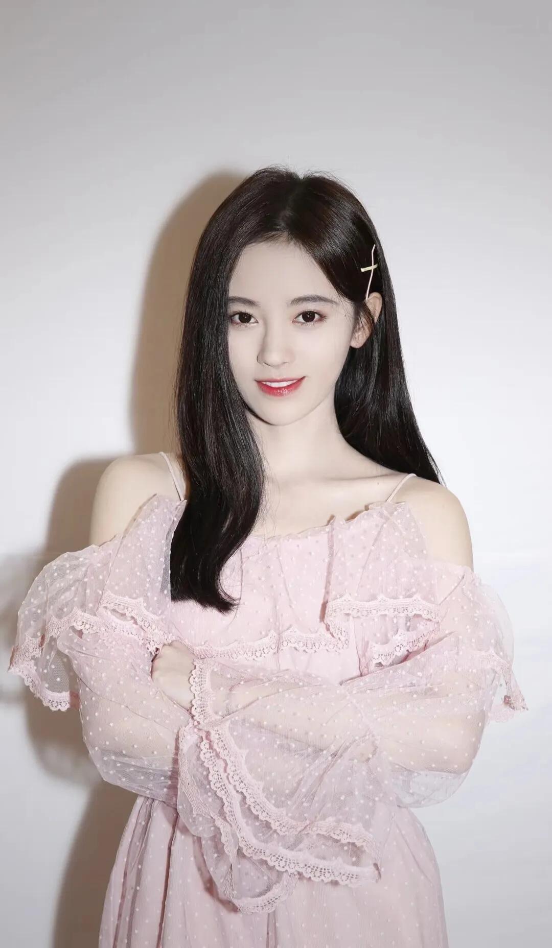 Ju Jingyi high-value wallpaper sharing - iNEWS