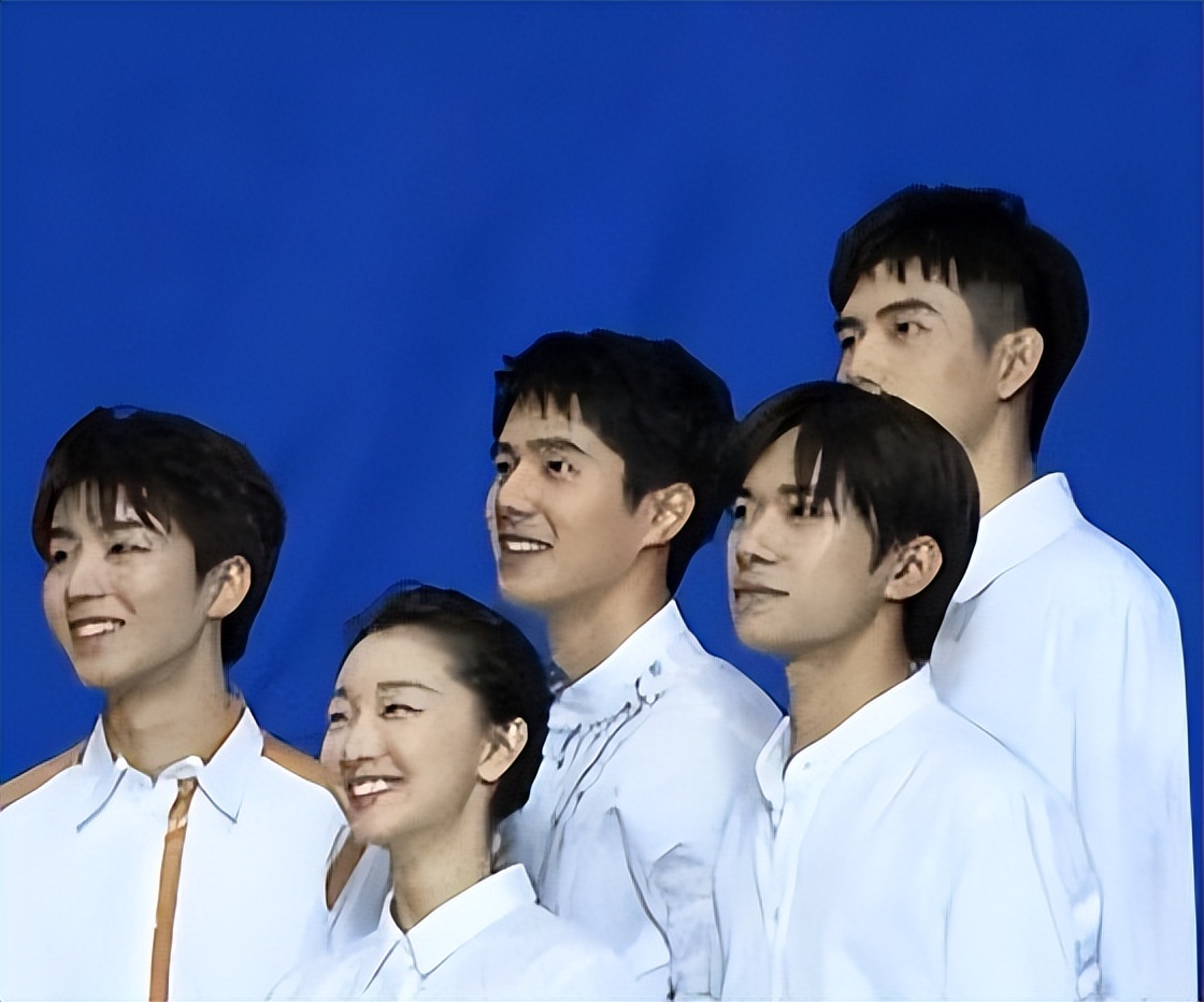 There is a kind of contrast called Liu Haoran and Zhou Dongyu, whose ...