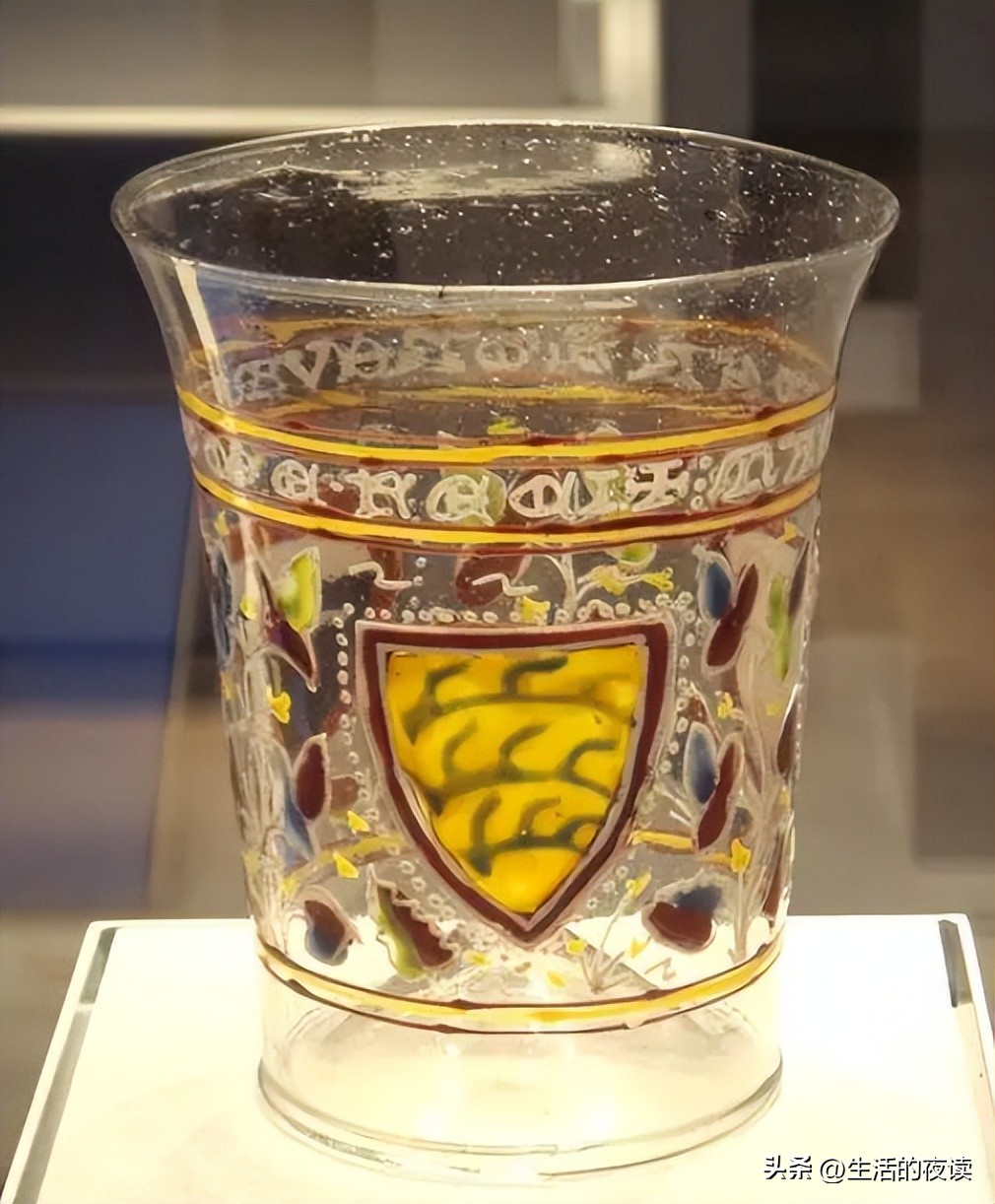 Roman Glass: A Paradigm of Ancient Luxury and Elegance - iNEWS