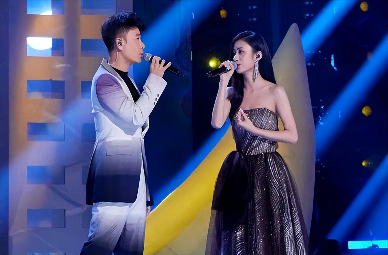 Liang Yuying won the championship, and Li Keqin was the champion mentor ...