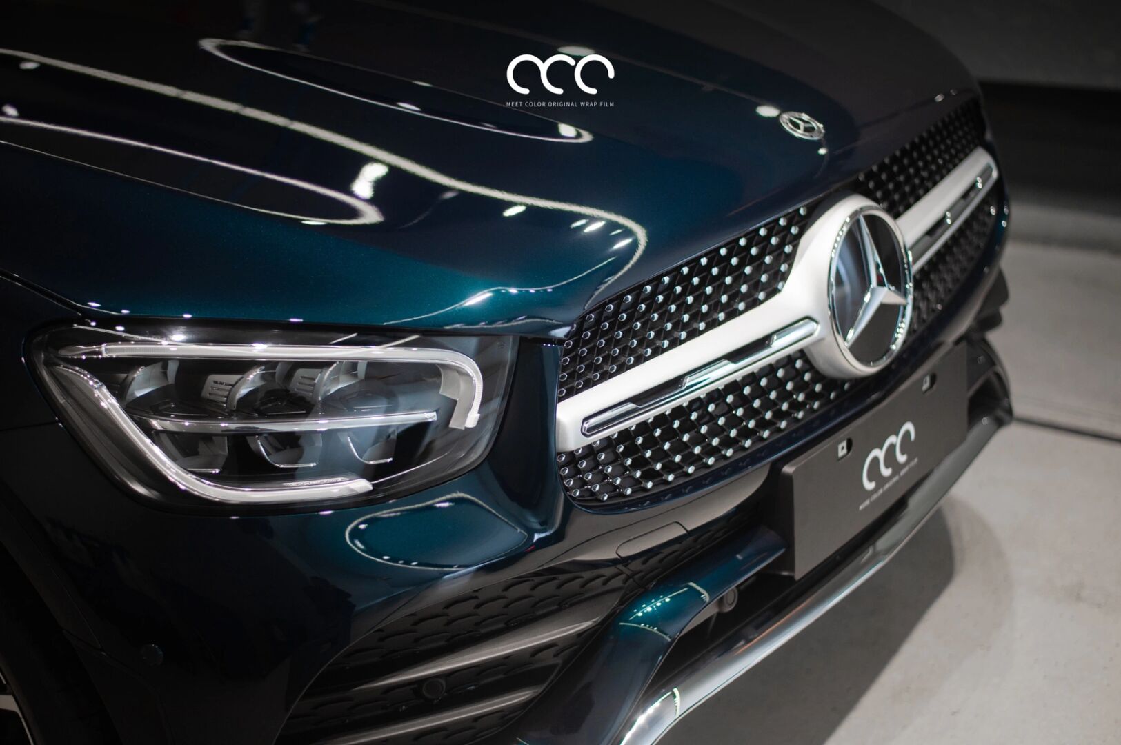 Mercedes-Benz diffuse color change film turquoise green, like green and ...