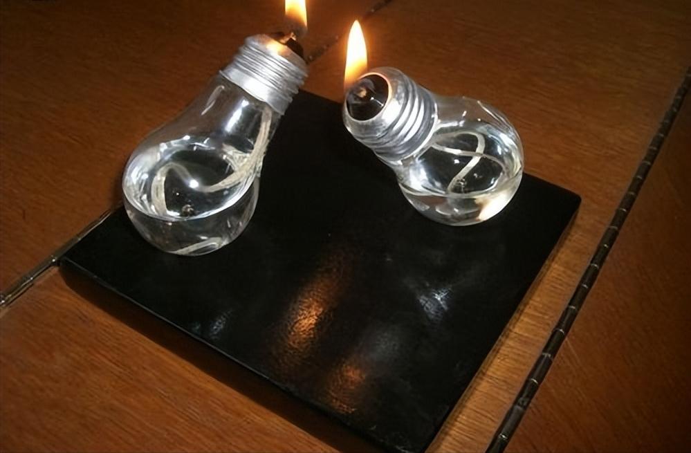 [Left-handed handmade] How to recreate the "light" in a lamp with old ...