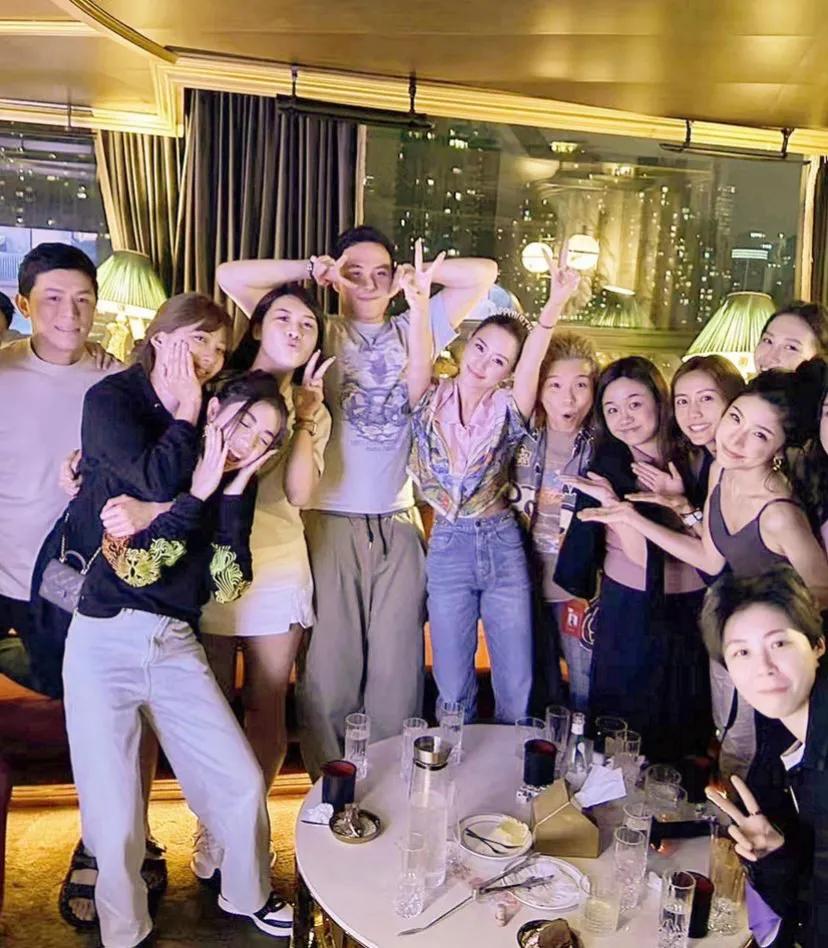 He Chaolian posted a birthday photo of herself and He Youqi, but Dou ...