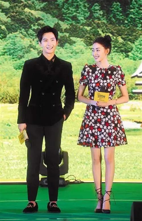 The national husband Yang Yang abandoned his girlfriend in love for the ...