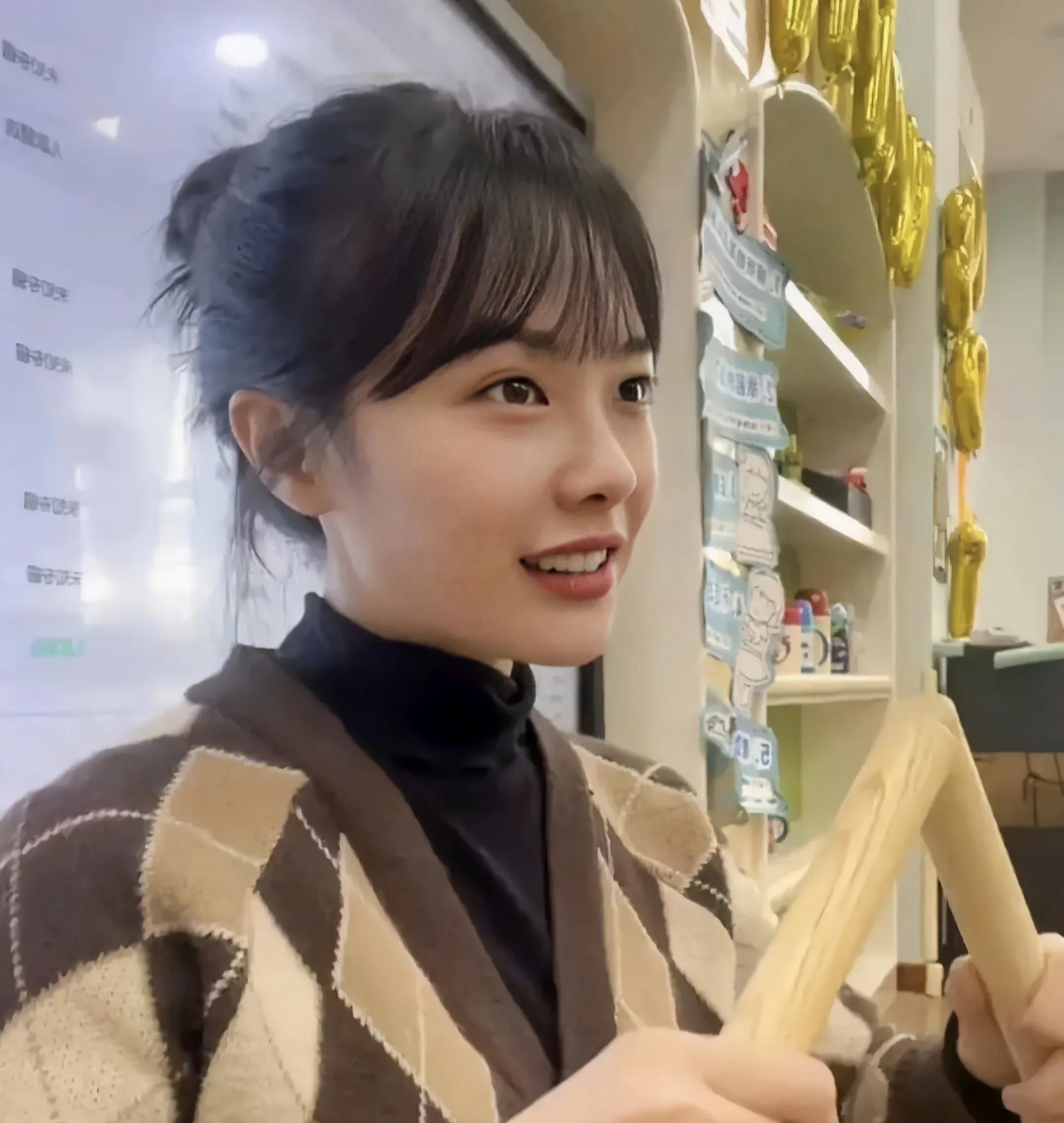 "Dig, Dig, Dig" has a reversal. Teacher Huang imitated Teacher Taozi ...