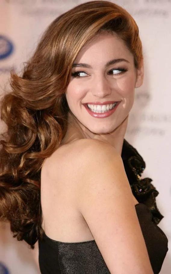 The world's top supermodel Kelly Brook is beautiful and beautiful - iMedia