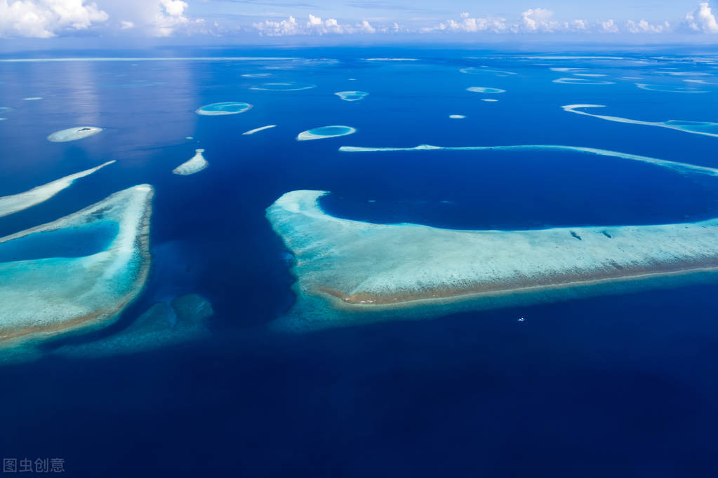 As the climate warms and sea levels rise, will the Maldives disappear ...