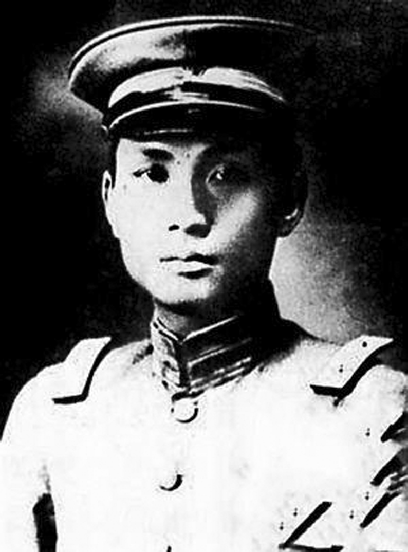Deng Keng: "General of the Army" - iNEWS