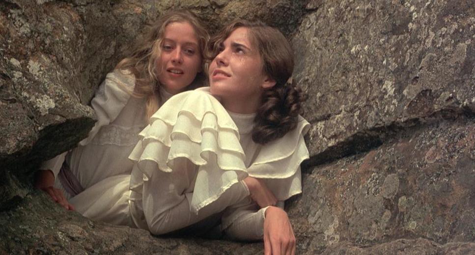 The exquisite classical composition of "Picnic on the Cliff" - iMedia