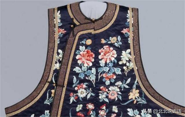 The clothing system in the Ming and Qing Dynasties: the upper garment ...