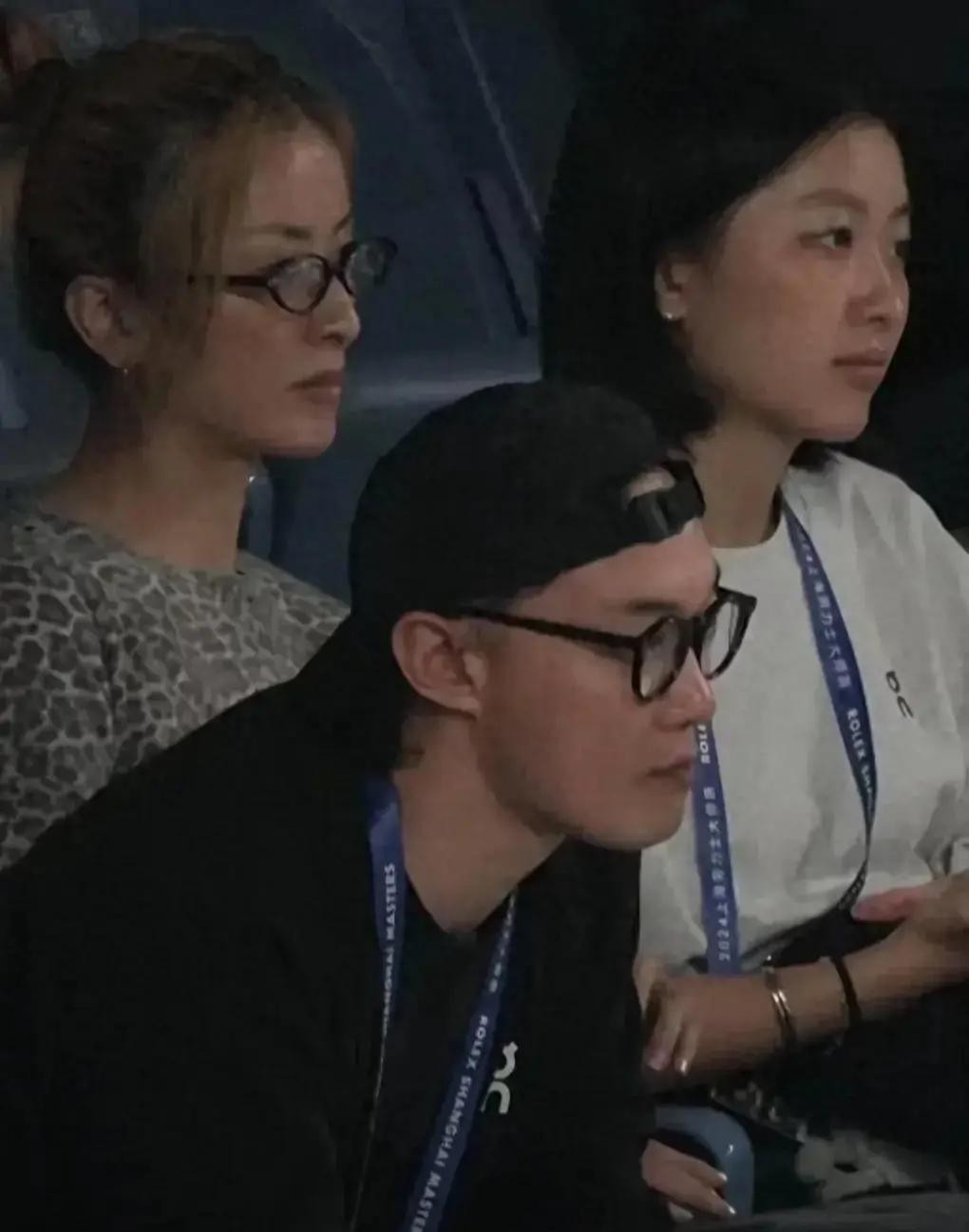 Eason Chan's whole family is in the same frame. Leopard print Xu ...