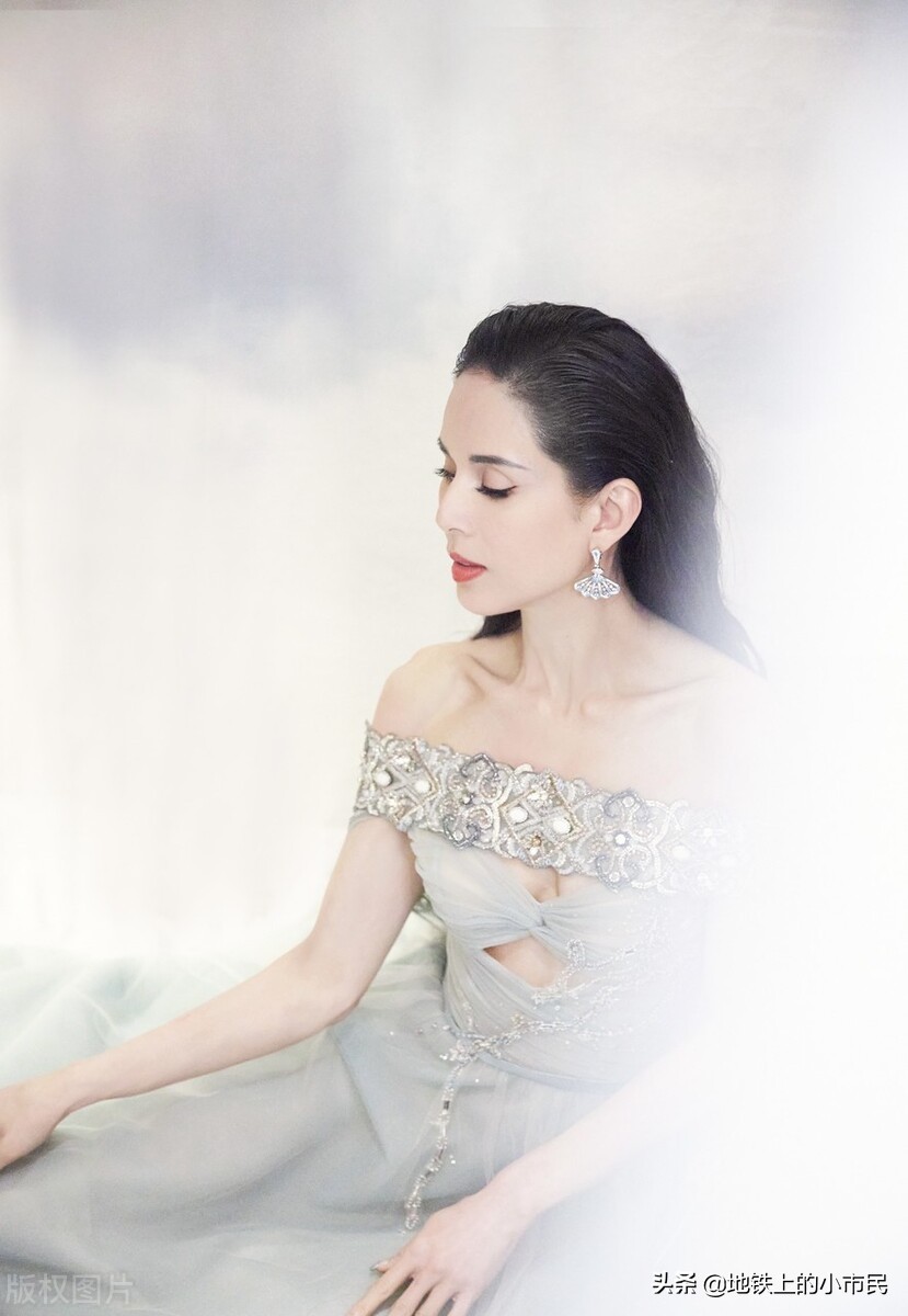 Photo Gallery of Li Ruotong - iNEWS