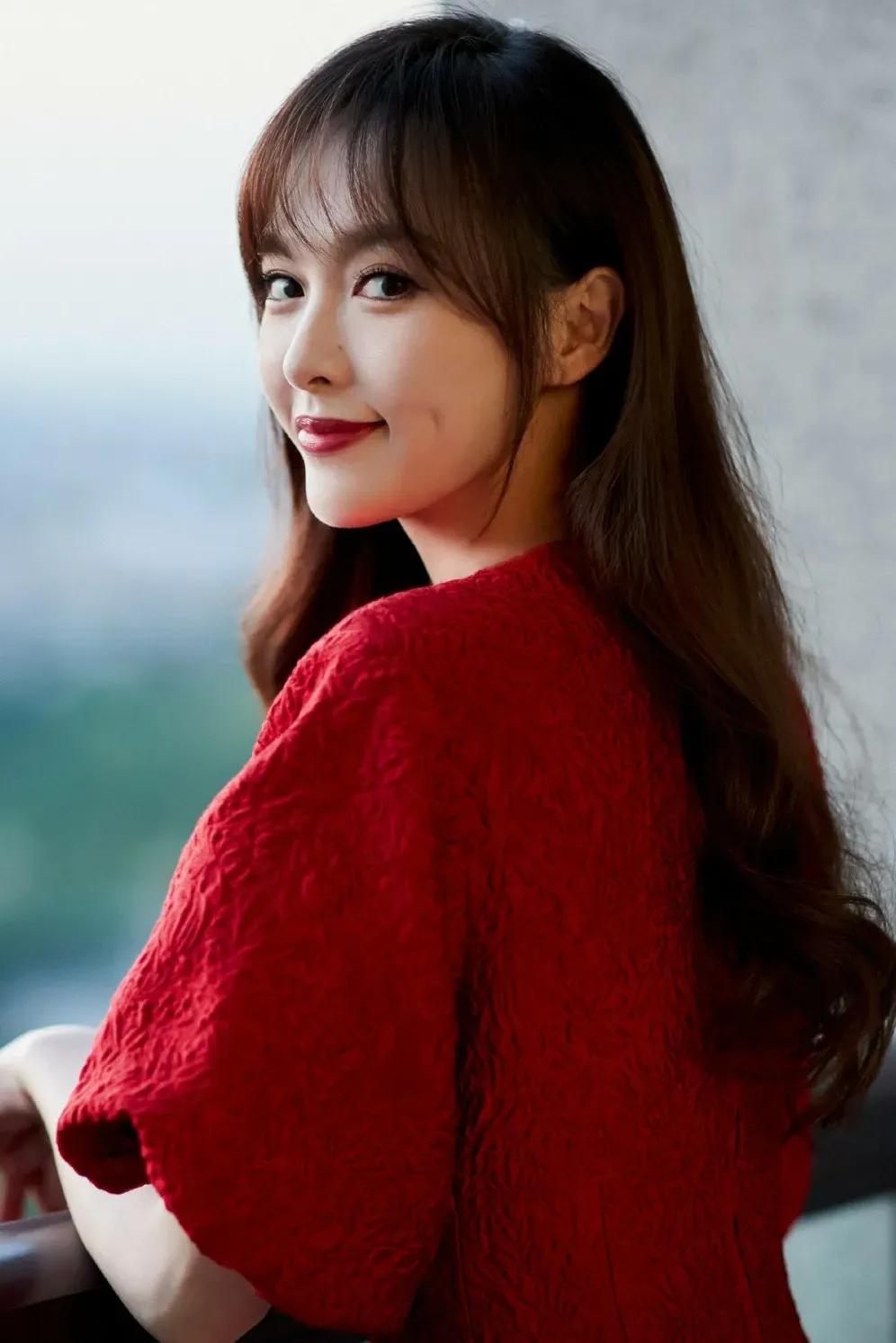 "Sugar Princess" Tang Yan - iMedia