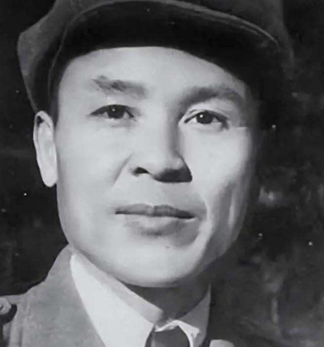 He is an old subordinate of Su Yu, with an official rank up to the ...