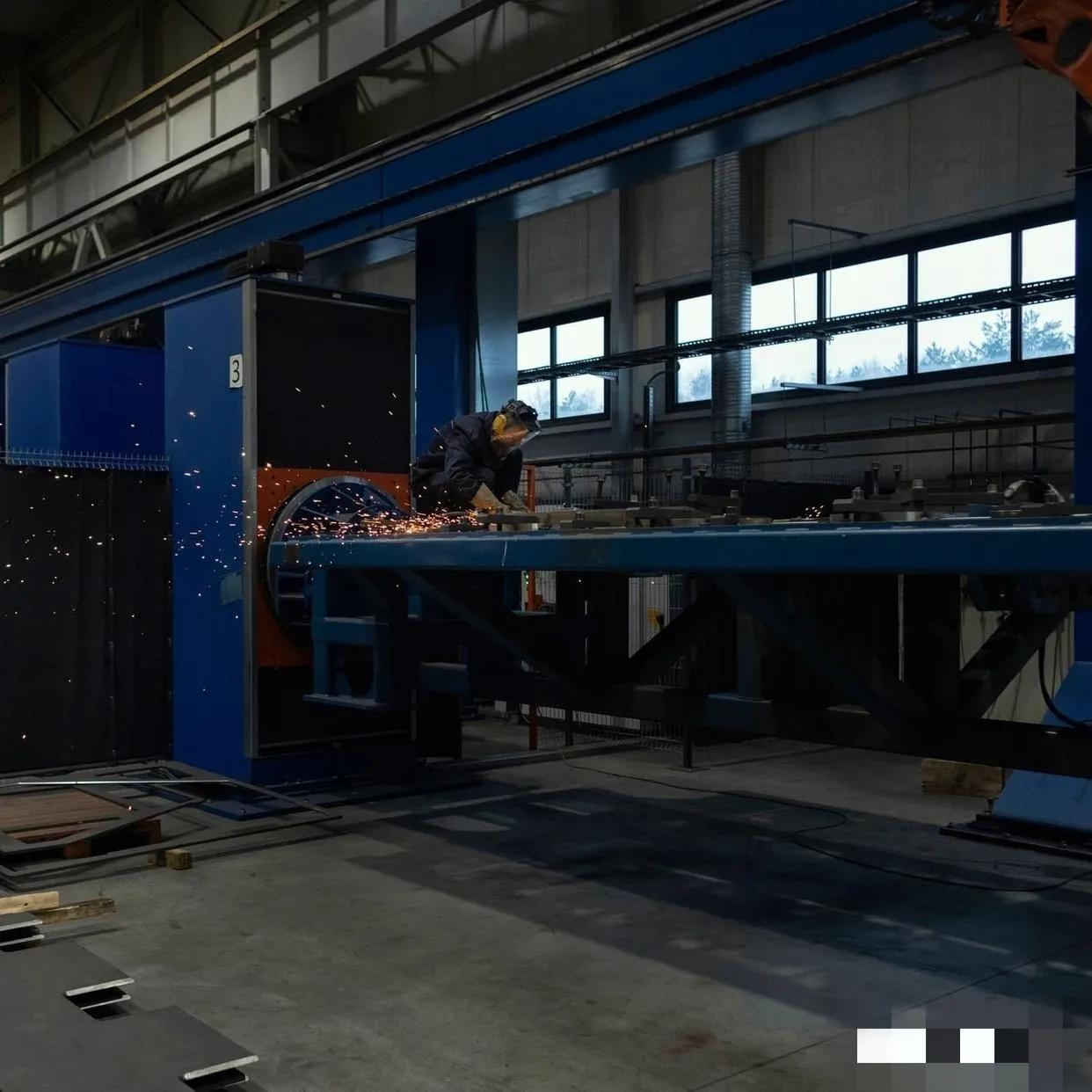 The secret Polish factory that "repairs Ukrainian weapons in an ...