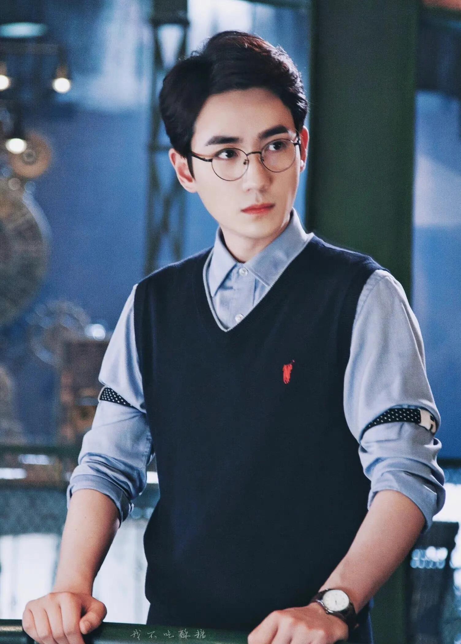 An actor with versatile physique for domestic entertainment, Yang Zi's ...