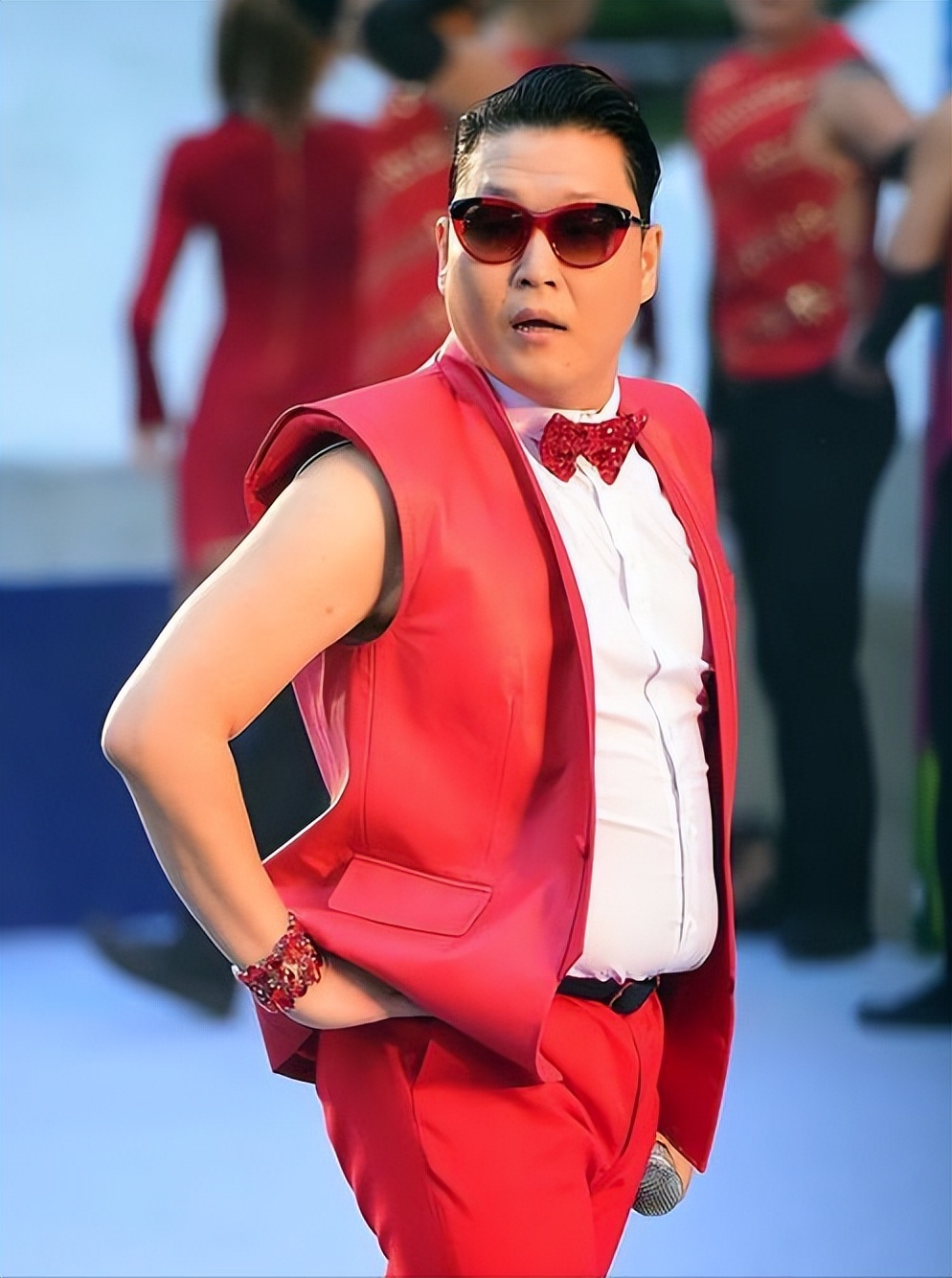 The "Uncle Bird", who was once popular all over the world, earned 15 ...