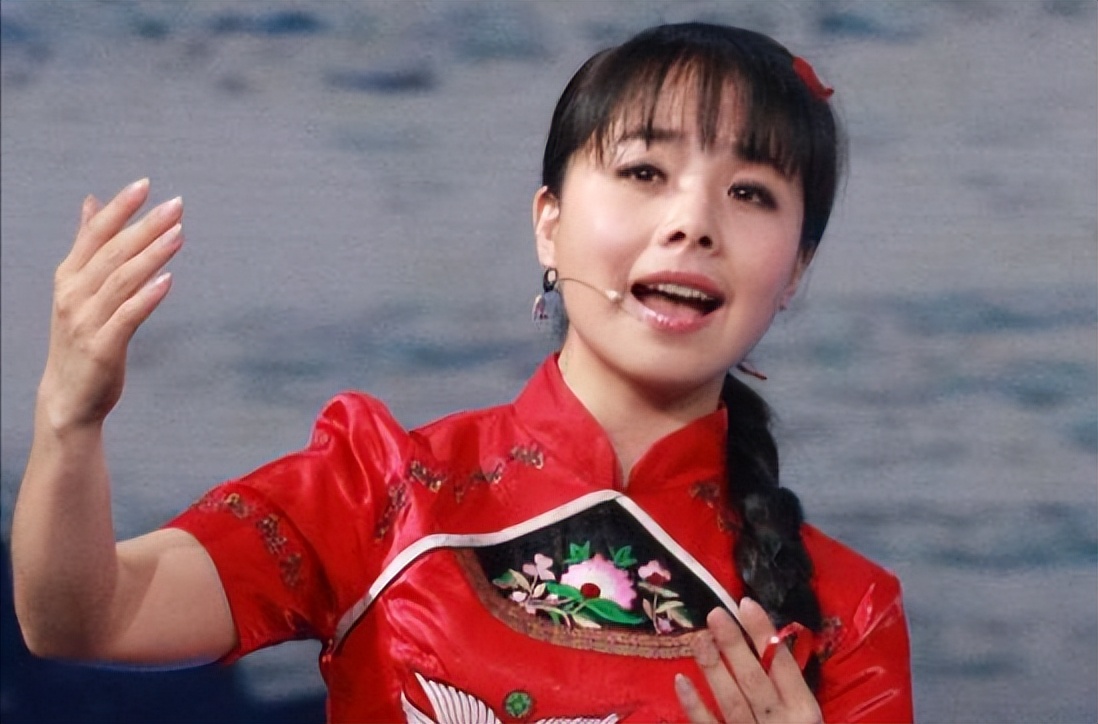 Wang Erni: Become famous at the age of 23, give up a million annual ...