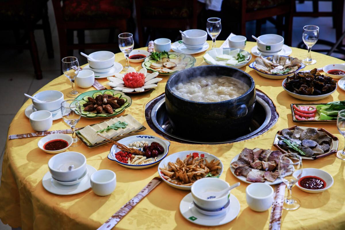 Nyingchi has a delicacy handed down from the Republic of China. It uses ...