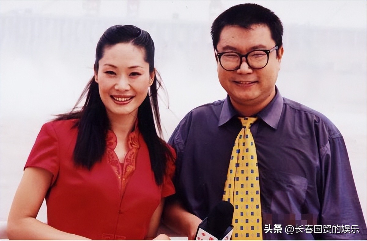 Singer Yin Xiangjie and his wife show their affection in the same frame ...