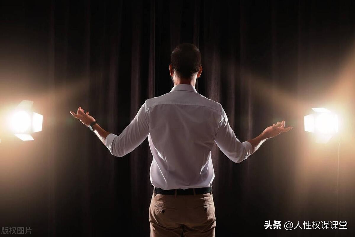 2 sentences to help you resolve the villain - iMedia