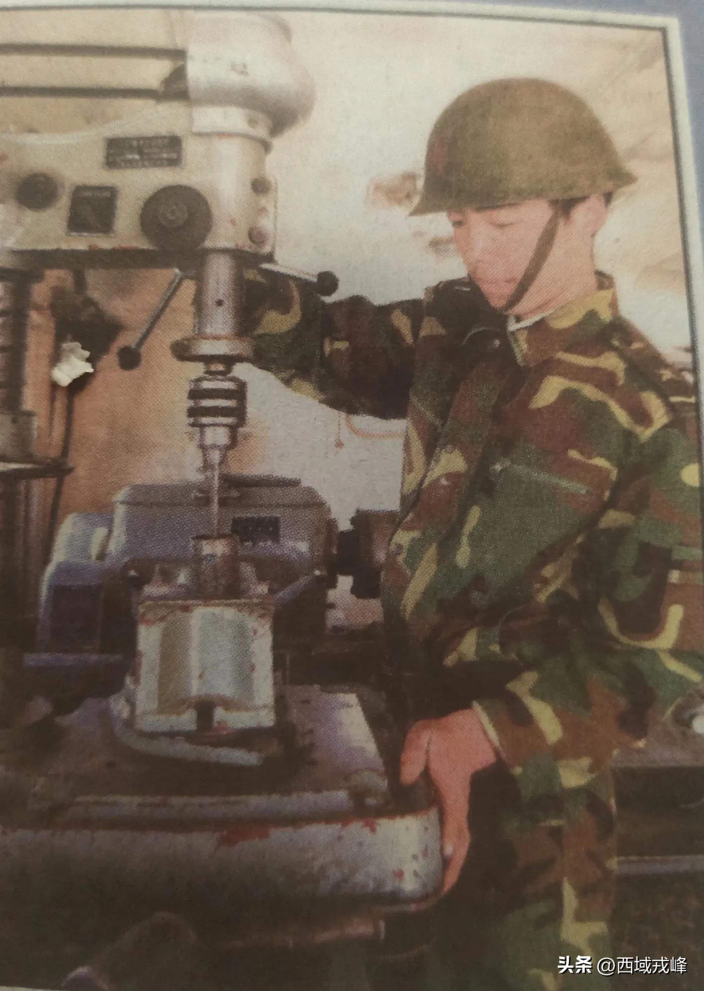 A 15-year collection of the PLA Pictorial Photographic Vest brings out ...