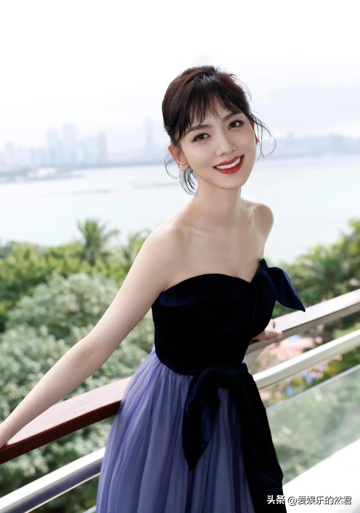 Hawick Lau's new wife, Li Xiaofeng, is very feminine, how beautiful are ...