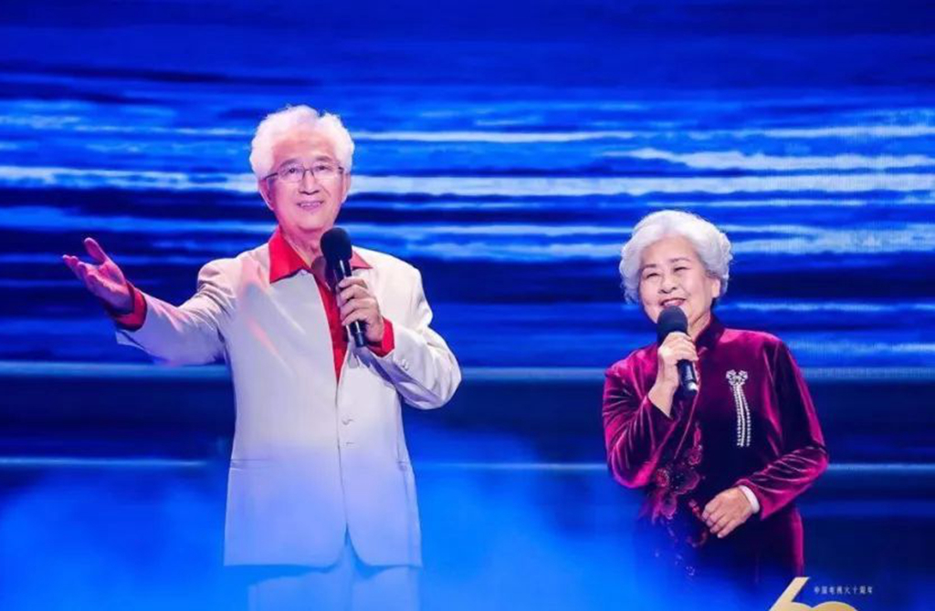 The famous host Chen Duo recently appeared, once hosted "Talking about ...