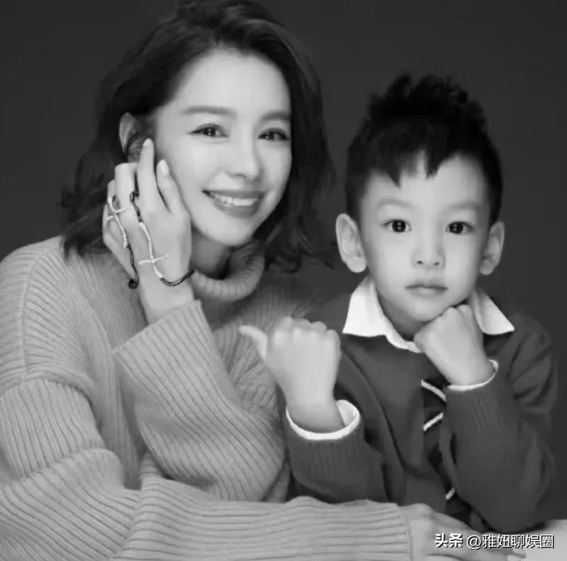 Vivian Hsu's son is so handsome - iNEWS