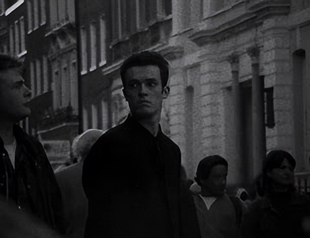 Nonlinear Narrative Structure, Enhancement of Story Expression: The ...