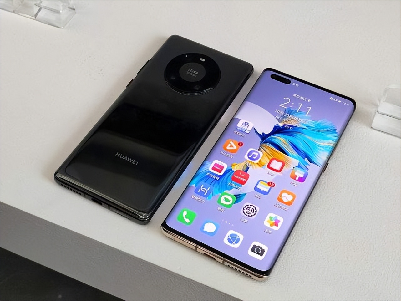 Want to buy a new mobile phone to go home for the New Year?Don't rush ...