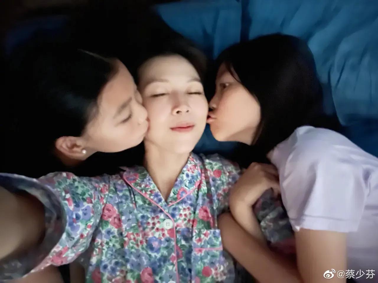 I like Ada Choi's "It's Mom, It's Daughter" - iMedia