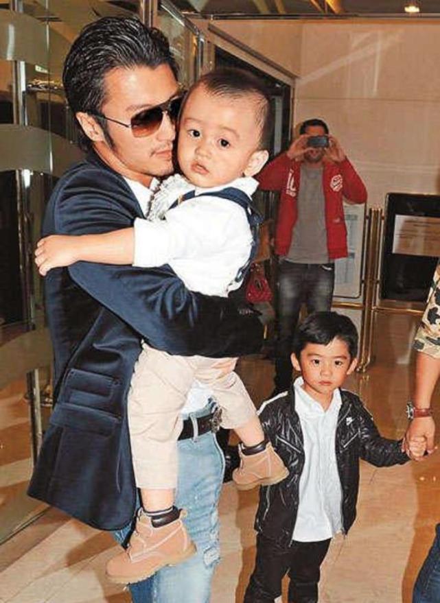 It was revealed that Yang Mi took back the custody of her daughter ...