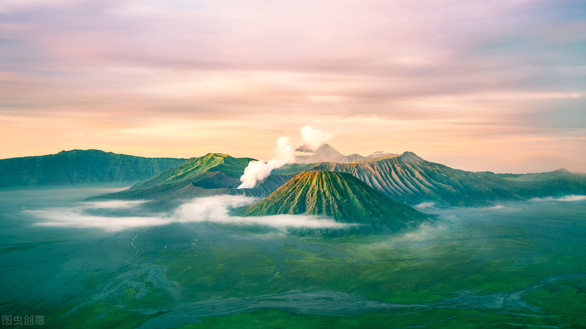 Selected Poems Chasing Dreams in the Blue Sky (Five Outer Poems) - iNEWS