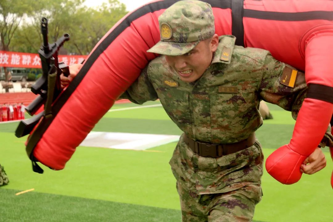 Early autumn, come to fight! - iNEWS