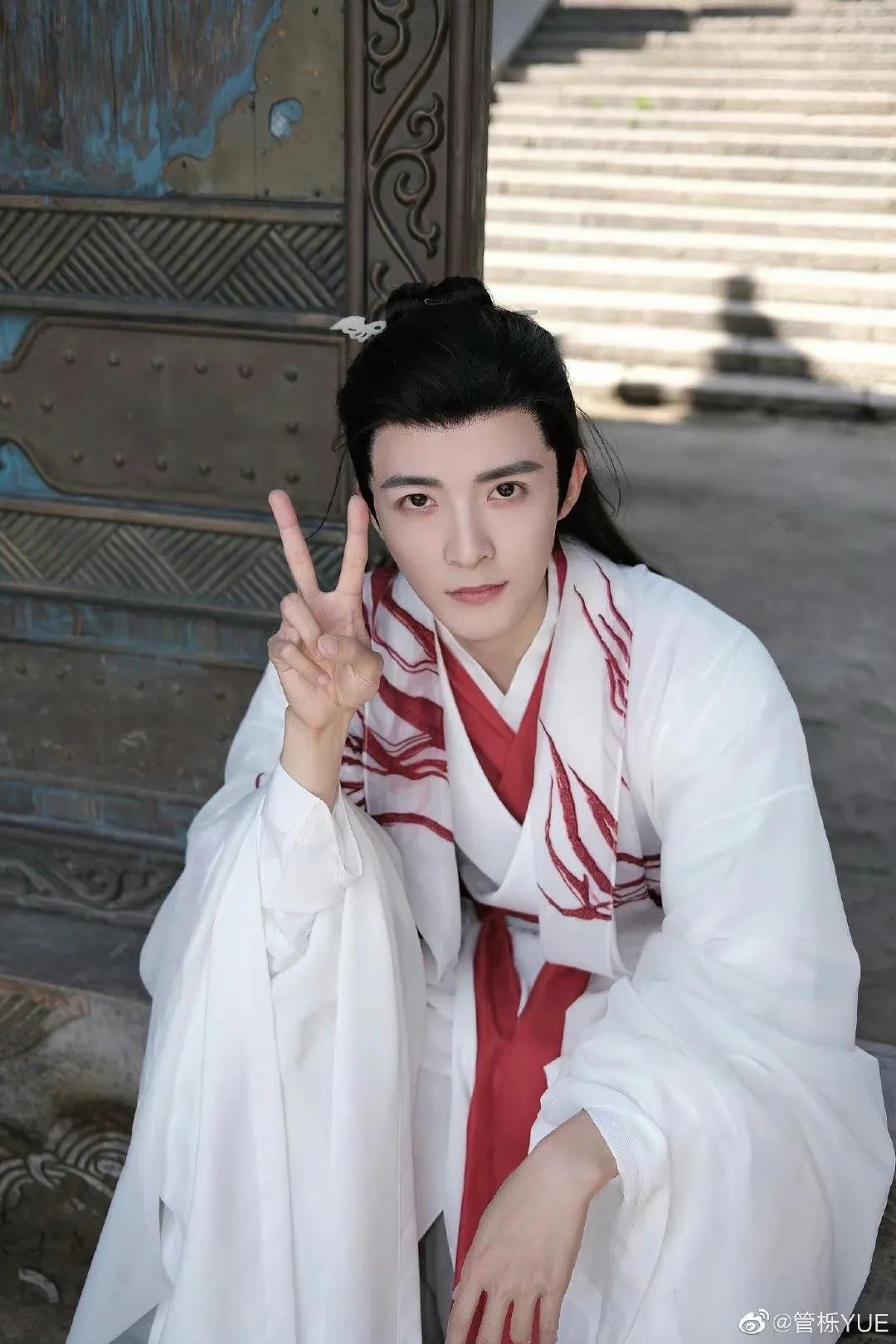 Guan Li's new drama was launched, and the handsome guy also went to act ...